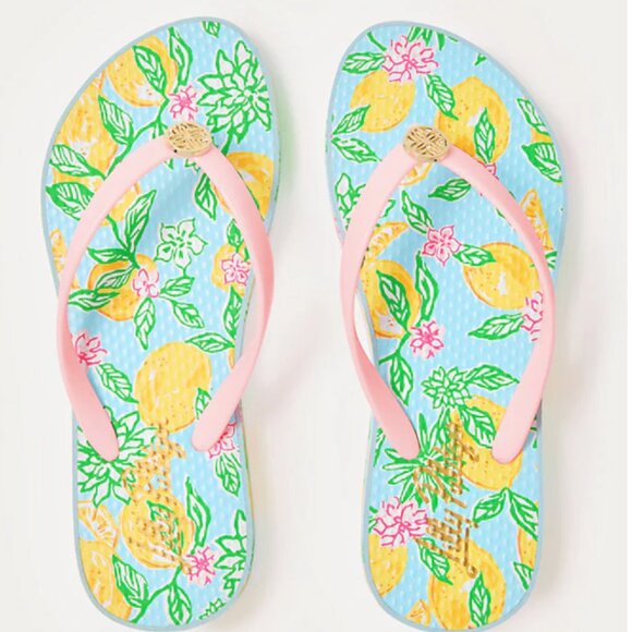 Lilly Pulitzer | Shoes | Lilly Pulitzer Pool Side Flip Flops Color ...